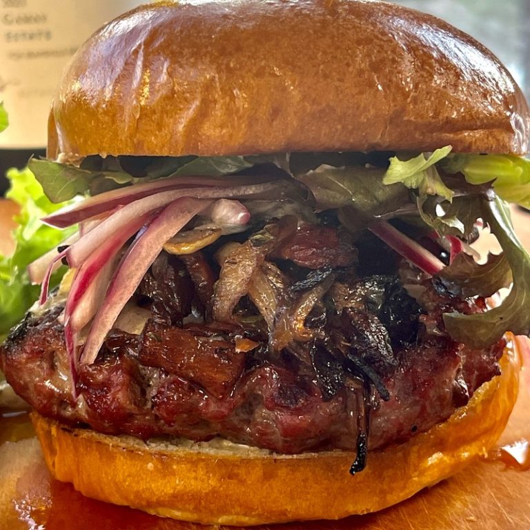 How to Make the Best Burger: Moist, Juicy, and Full of Chef Secrets ...